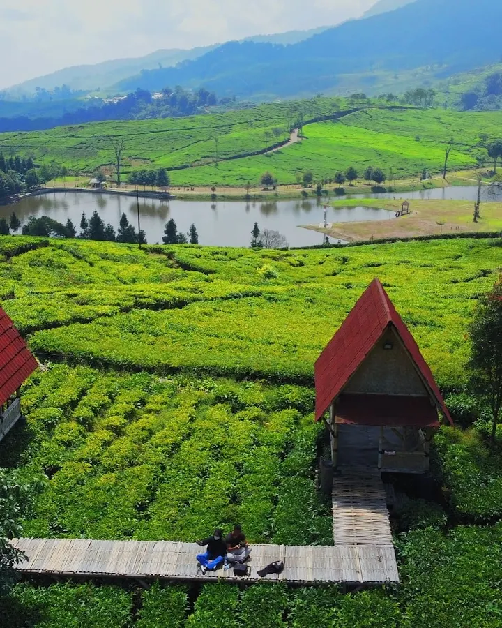Wisata Talaga Saat Puncak Bogor Masi Jadi Tempat Favorit yang Punya ...